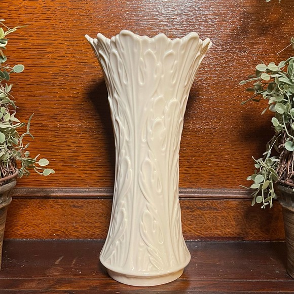 Lenox | Accents | Vintage Lenox White Woodland Vase 8 | Poshmark